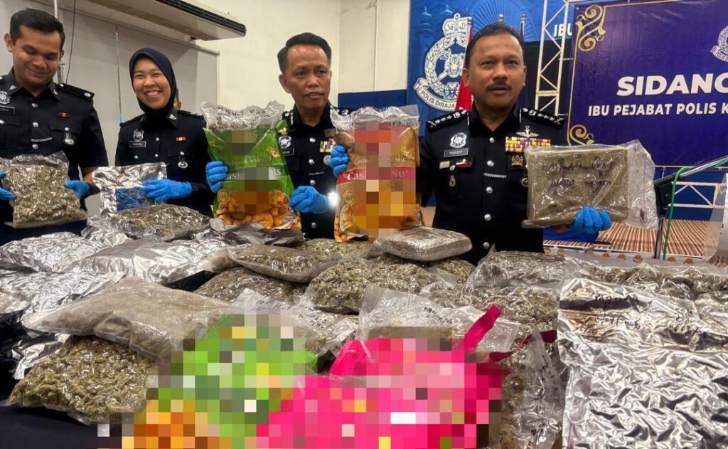 Pemandu e-hailing, isteri edar ganja dan pil kuda RM3.1 juta disambung reman - Kosmo Digital