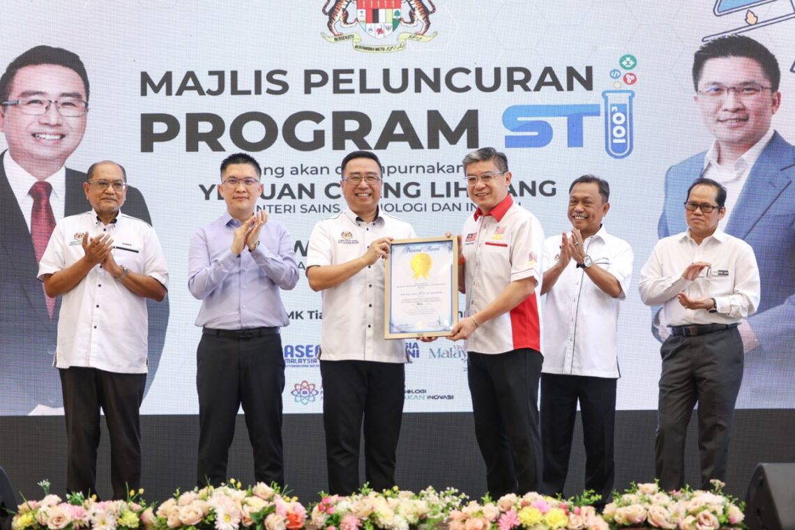 Jumlah pelajar daftar bidang STEM naik mendadak - KPM - Kosmo Digital