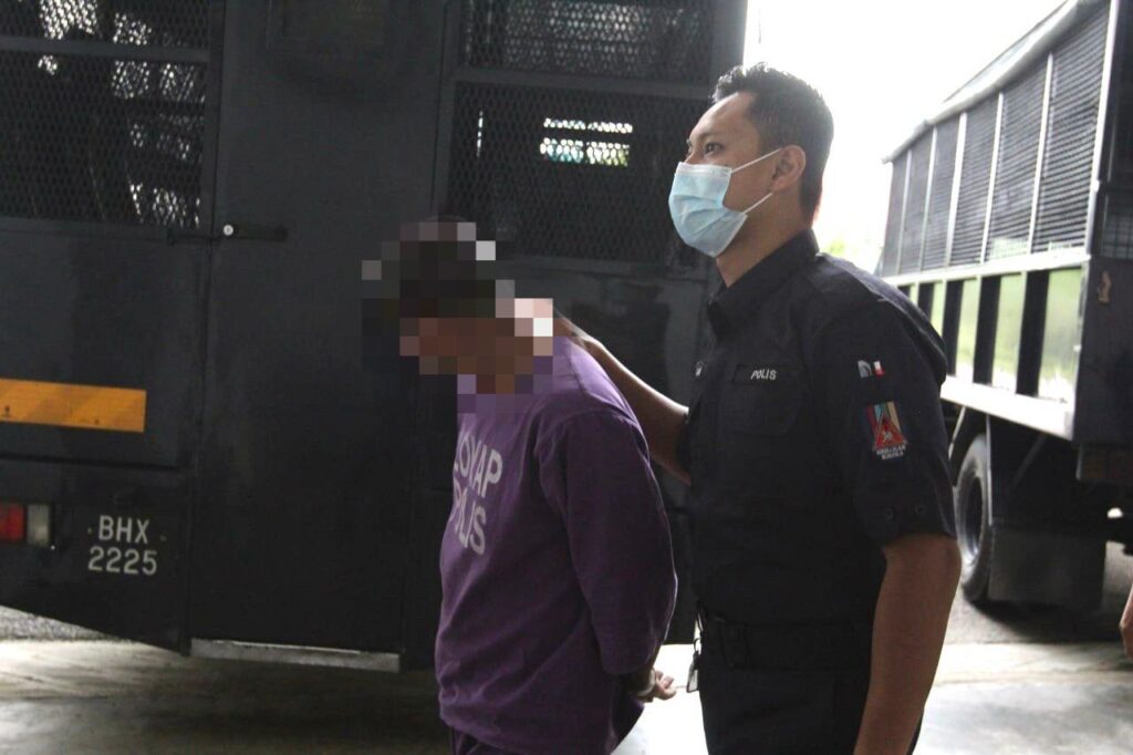 Guru direman enam hari bantu siasatan kes ‘sentuh’ pelajar lelaki - Kosmo Digital