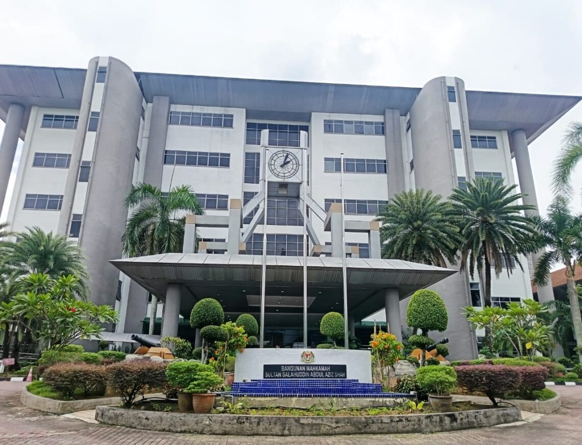 Didenda RM2,000 cubit budak 11 tahun dalam surau - Kosmo Digital