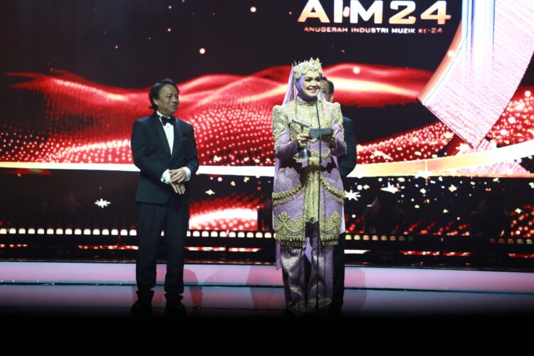 'Penghormatan terbesar' - Anugerah Sri Wirama milik Siti Nurhaliza ...