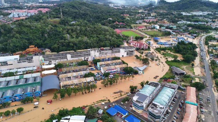 53 institusi pendidikan terjejas banjir di Sabah, Sarawak - Kosmo Digital
