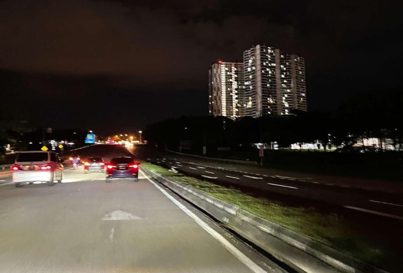 Luahan pembaca: Jalan sudah cantik, lampu pula tiada - Kosmo Digital