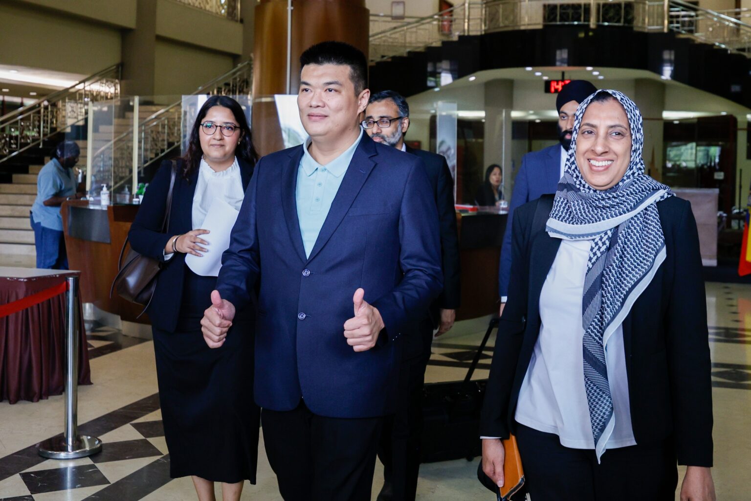 Albert Tei pertikai ditahan seperti pengganas - Kosmo Digital