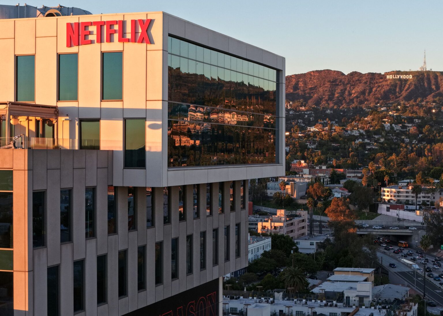 Netflix akan beli Warner Bros, harga hampir RM341 bilion - Kosmo Digital