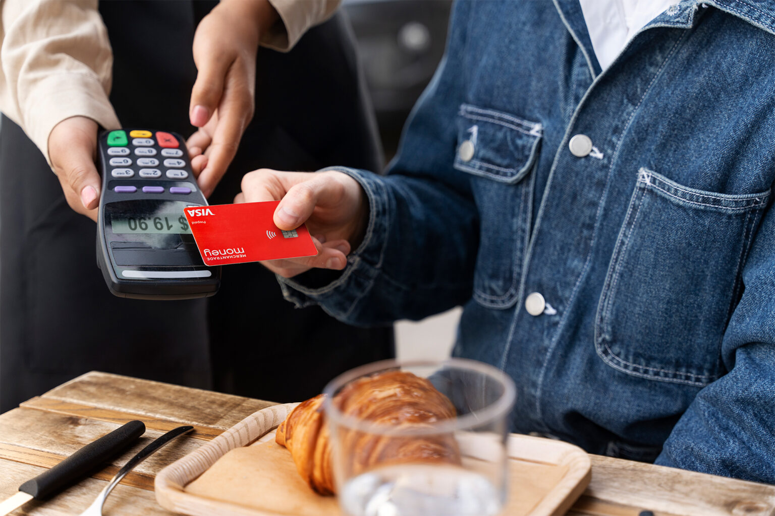 Kad Prabayar Visa Merchantrade Money beri penjimatan berganda kepada ...