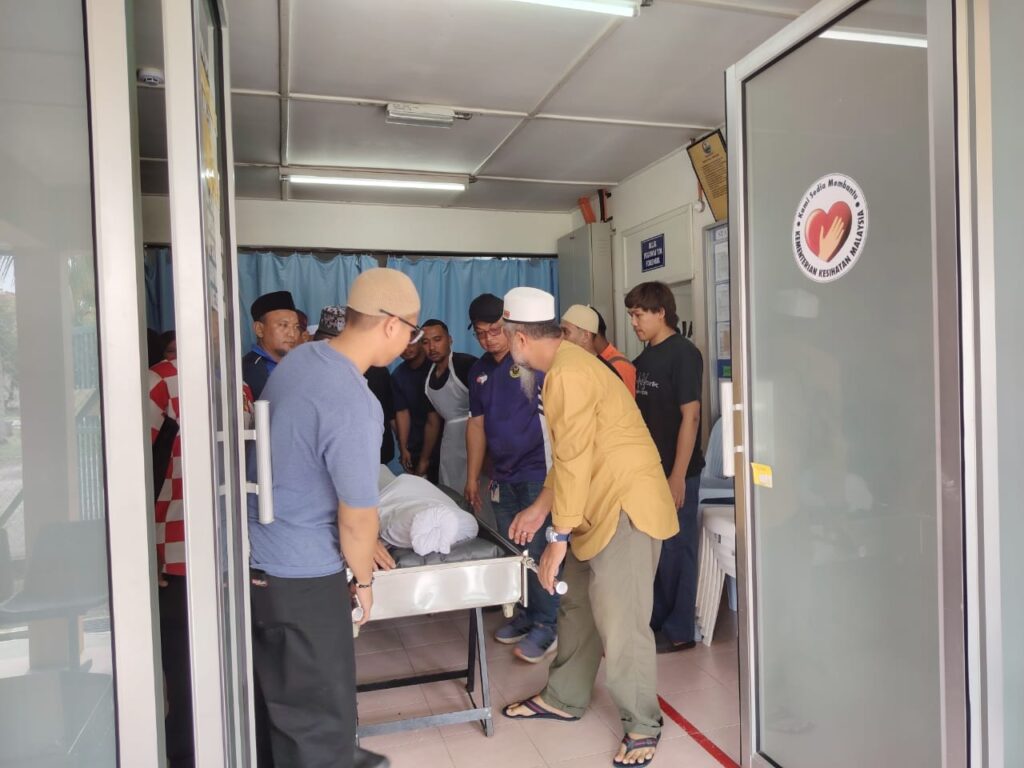 [VIDEO] Jenazah mangsa kren runtuh dituntut keluarga masing-masing ...