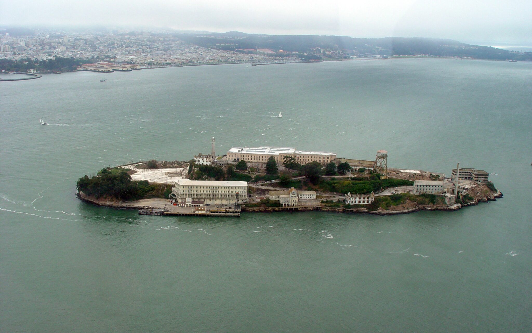 Trump minta RM600 juta, mahu bina semula penjara popular Alcatraz ...