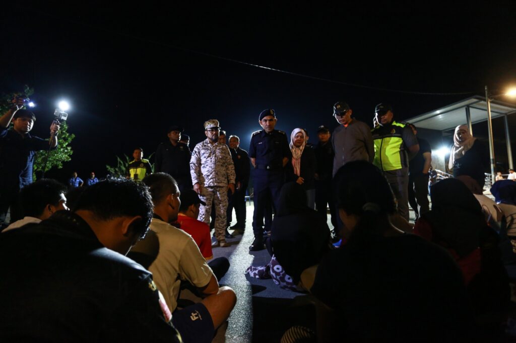 Perkampungan nelayan Bagan Nakhoda digempur - Kosmo Digital