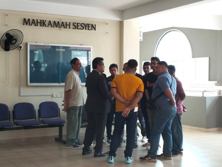 Lapan pemilik bot, tekong didakwa simpan hampir 20,000 liter diesel ...