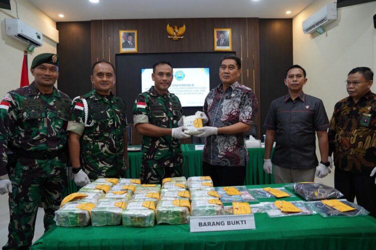 Rakyat Malaysia dicekup seludup 21.4kg meth ke Indonesia - Kosmo Digital